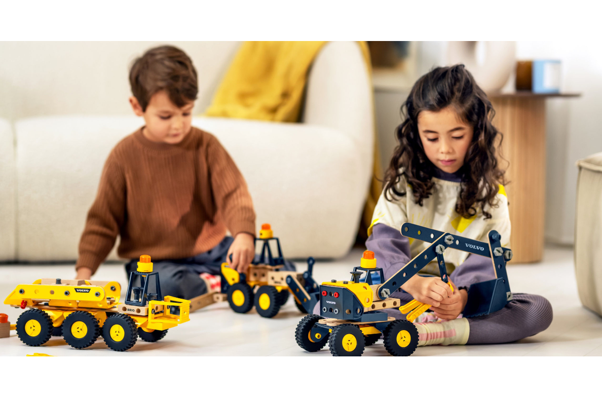 Volvo mini machines | LECTURA Press