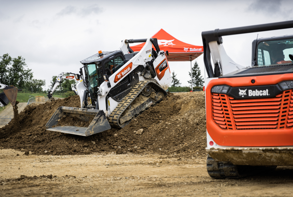 Bobcat T86 loaders | LECTURA Press