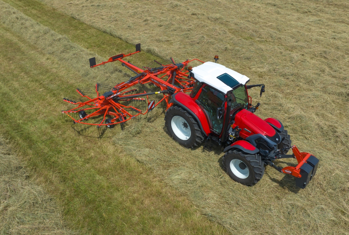 Mounted twin-rotor rake with central delivery GA 7631 P | LECTURA Press