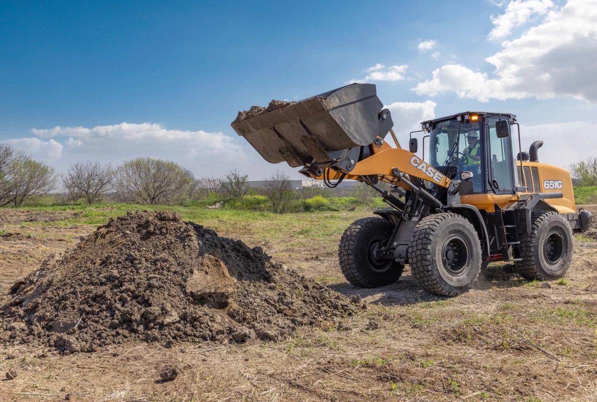 CASE Adds More Operator-First Features to Full-size Wheel Loader Lineup ...