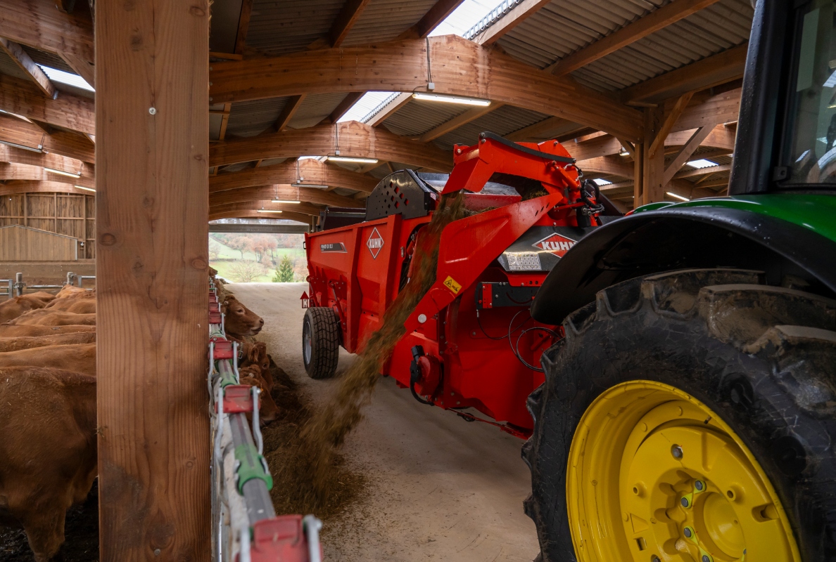 New generation of straw-blower feeders PRIMOR GII 110.1 Polydrive ...