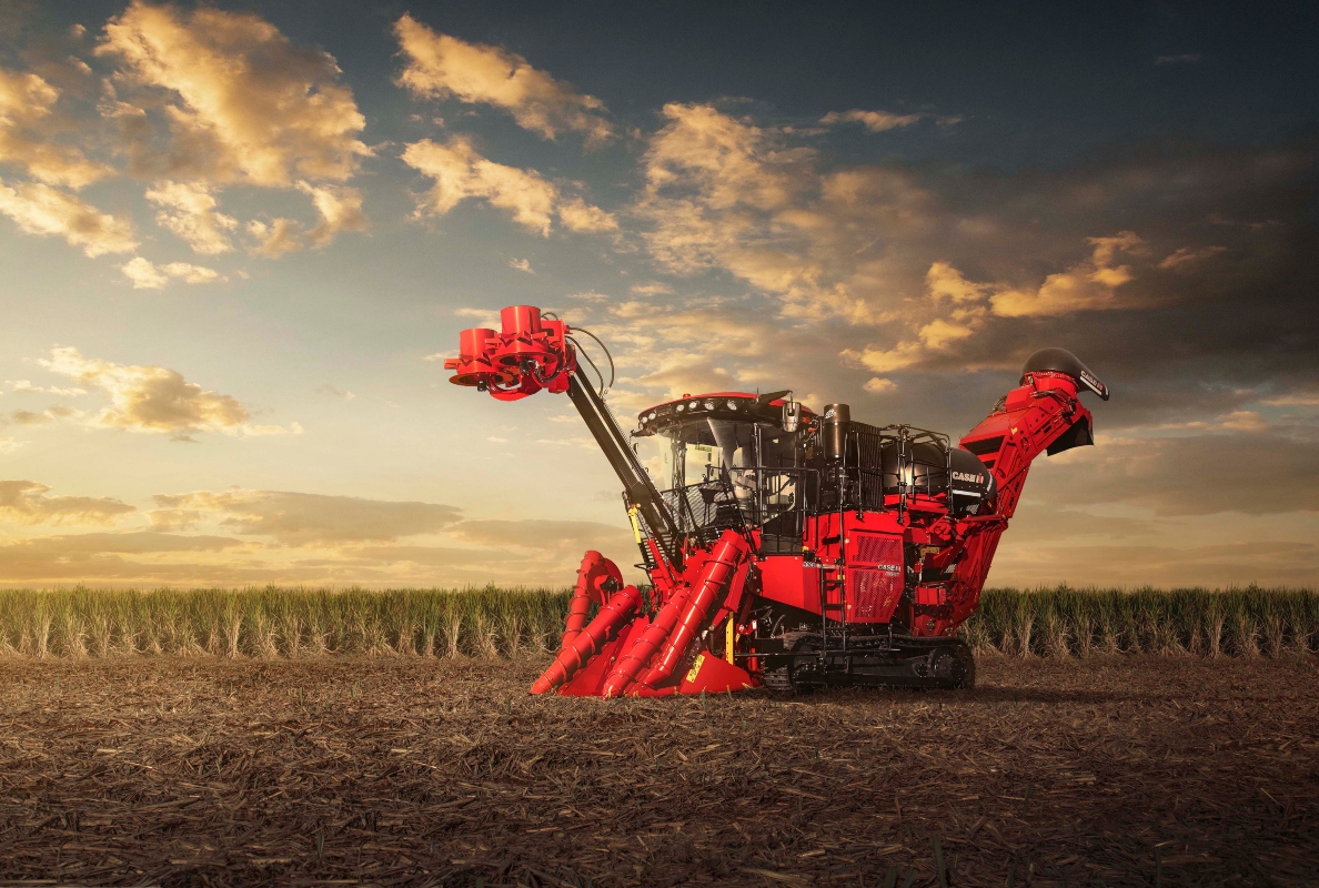 CASE IH Sugar cain harvester | LECTURA Press