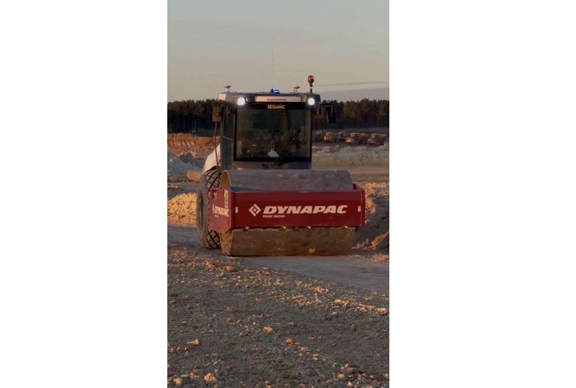 Dynapac, Bluelight Drive Innovation at CONEXPO 2026 | LECTURA Press