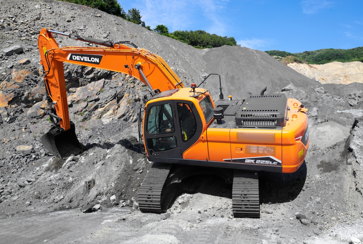 New ‘DX-7M’ Tracked Excavator Range from DEVELON | LECTURA Press