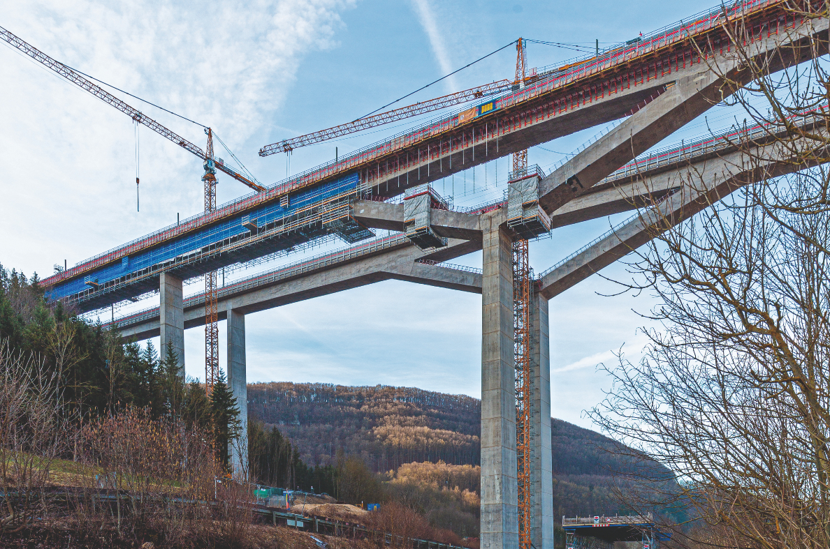 The compatibility of the VARIOKIT and PERI UP modular systems meant ...