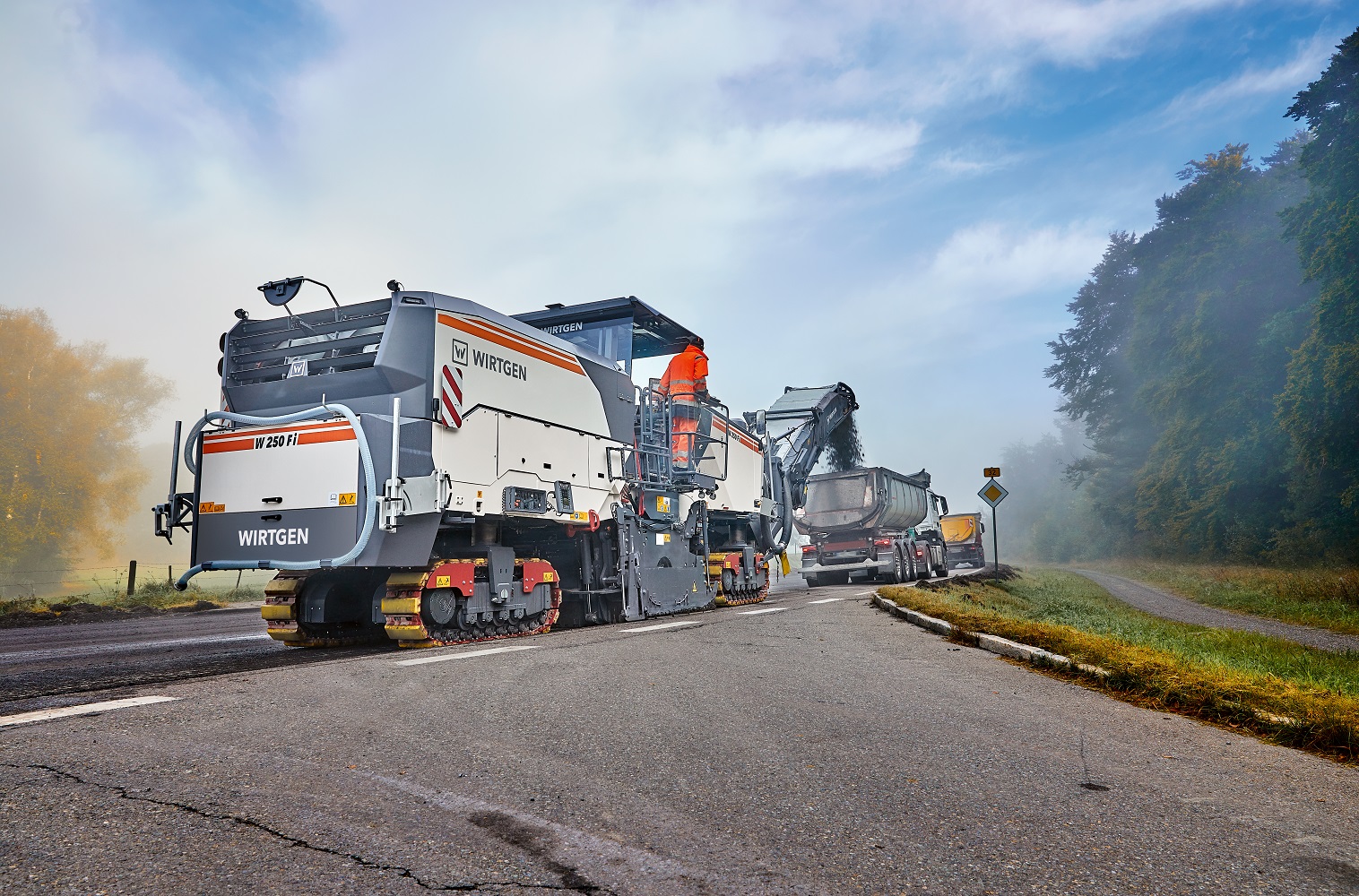 Benninghoven offers a wide range of “hot and cold” recycling feed ...