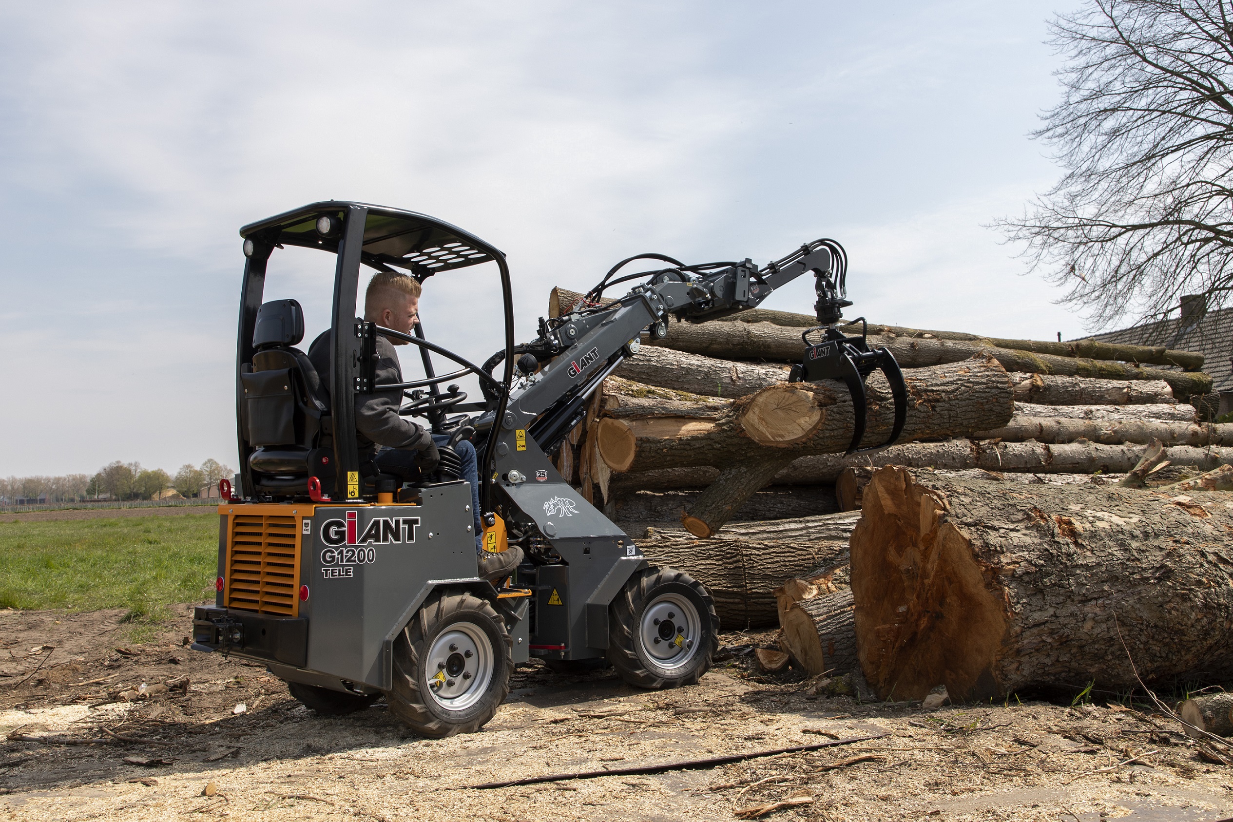 The small compact machine is the perfect assistant for a lot of tasks ...