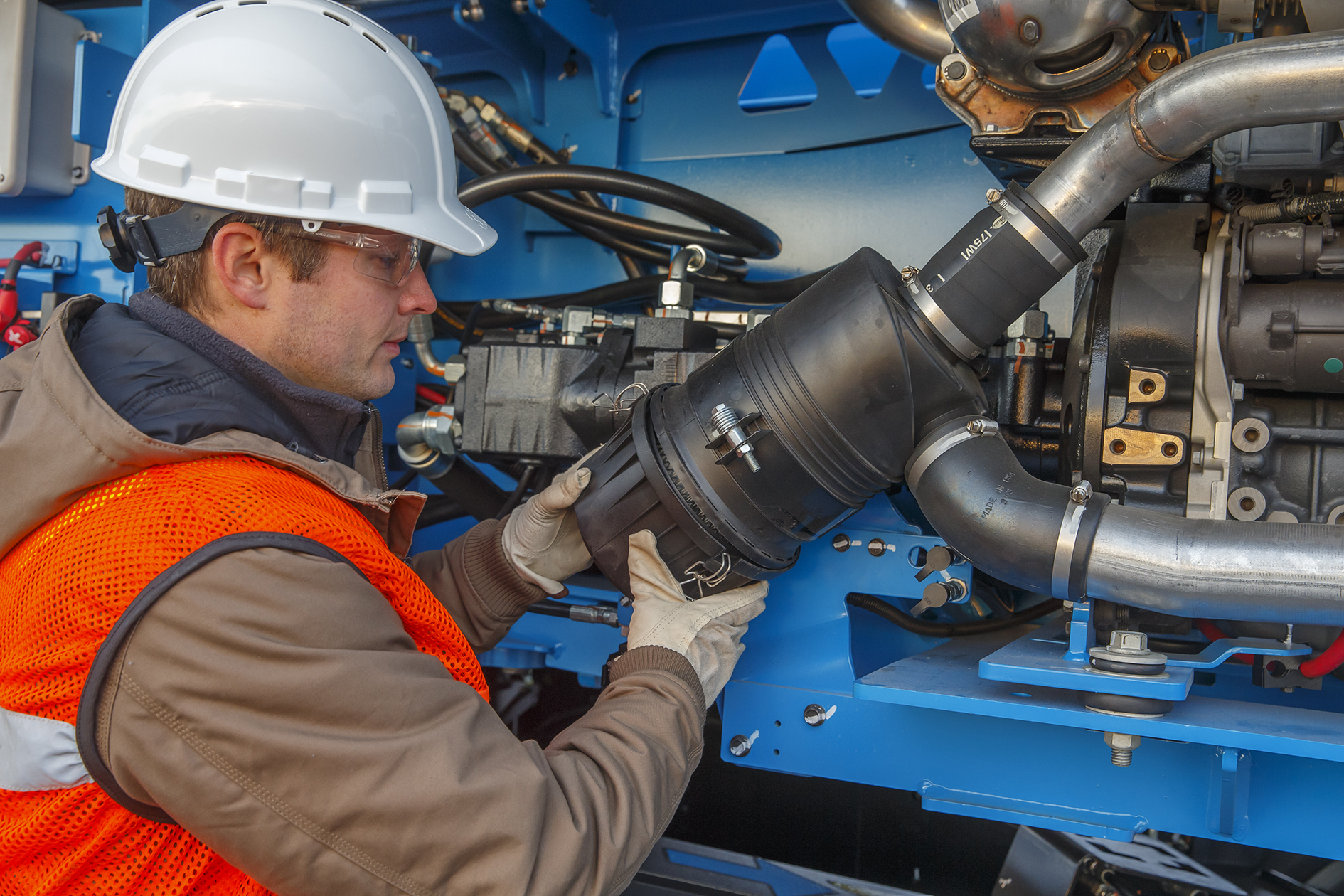 Genie Expands Service Solutions for Fleets of all Sizes in Europe, the ...