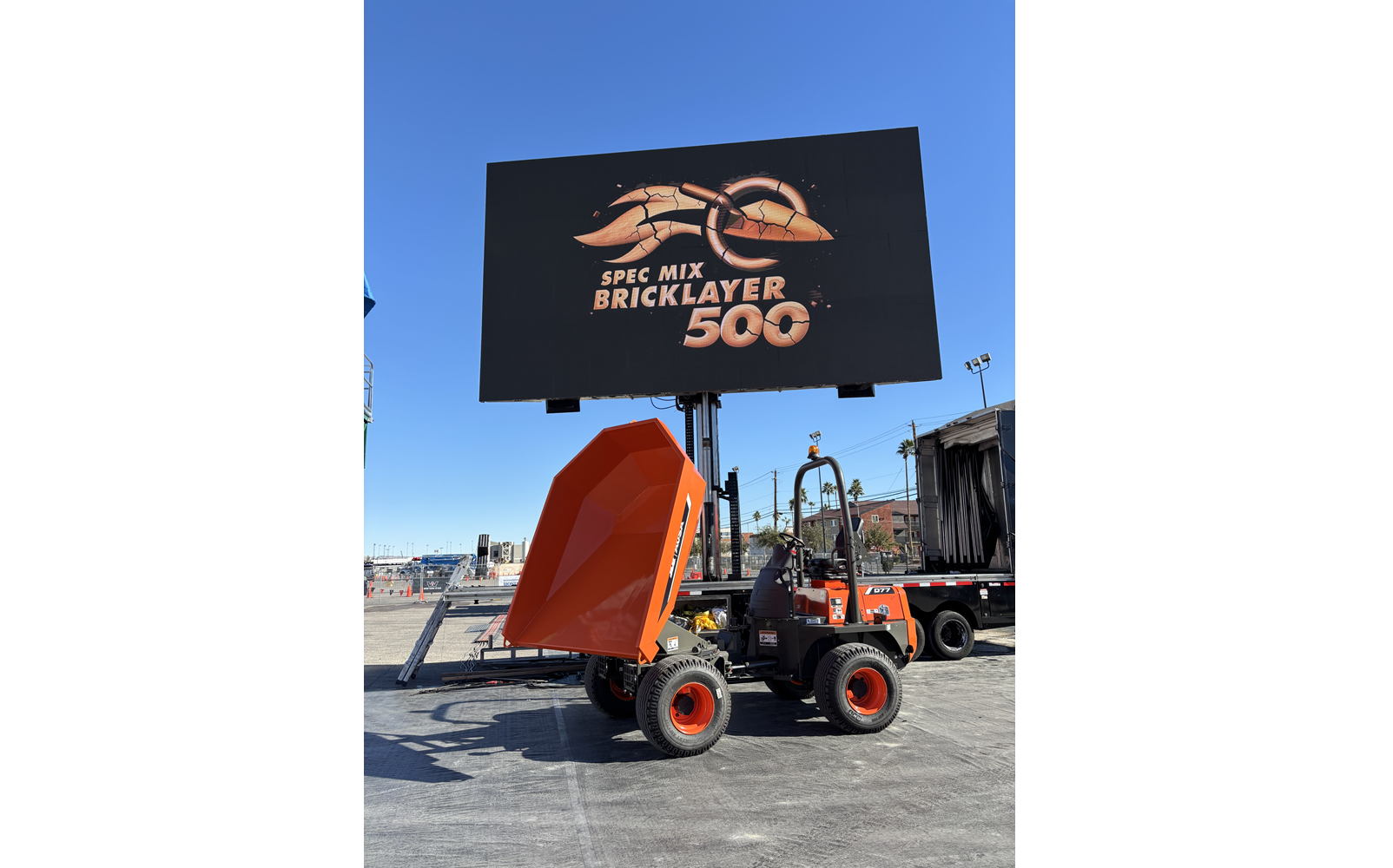JLG Expands North American Portfolio with AUSA All-Terrain Equipment ...