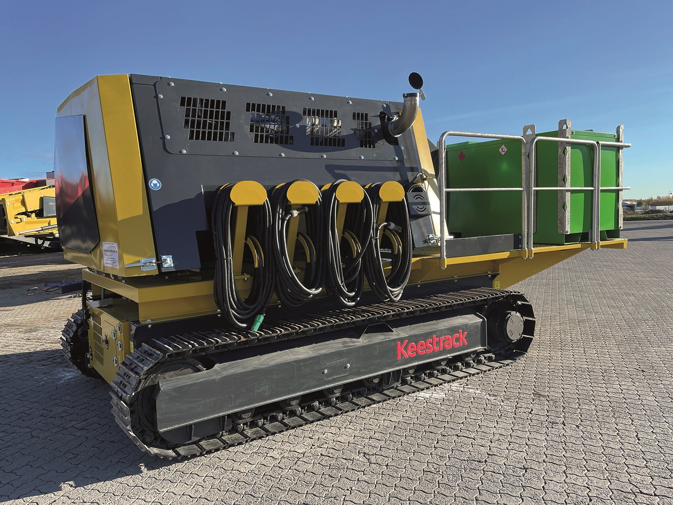 The world's first tracked engine unit M5, with integrated gen set which ...