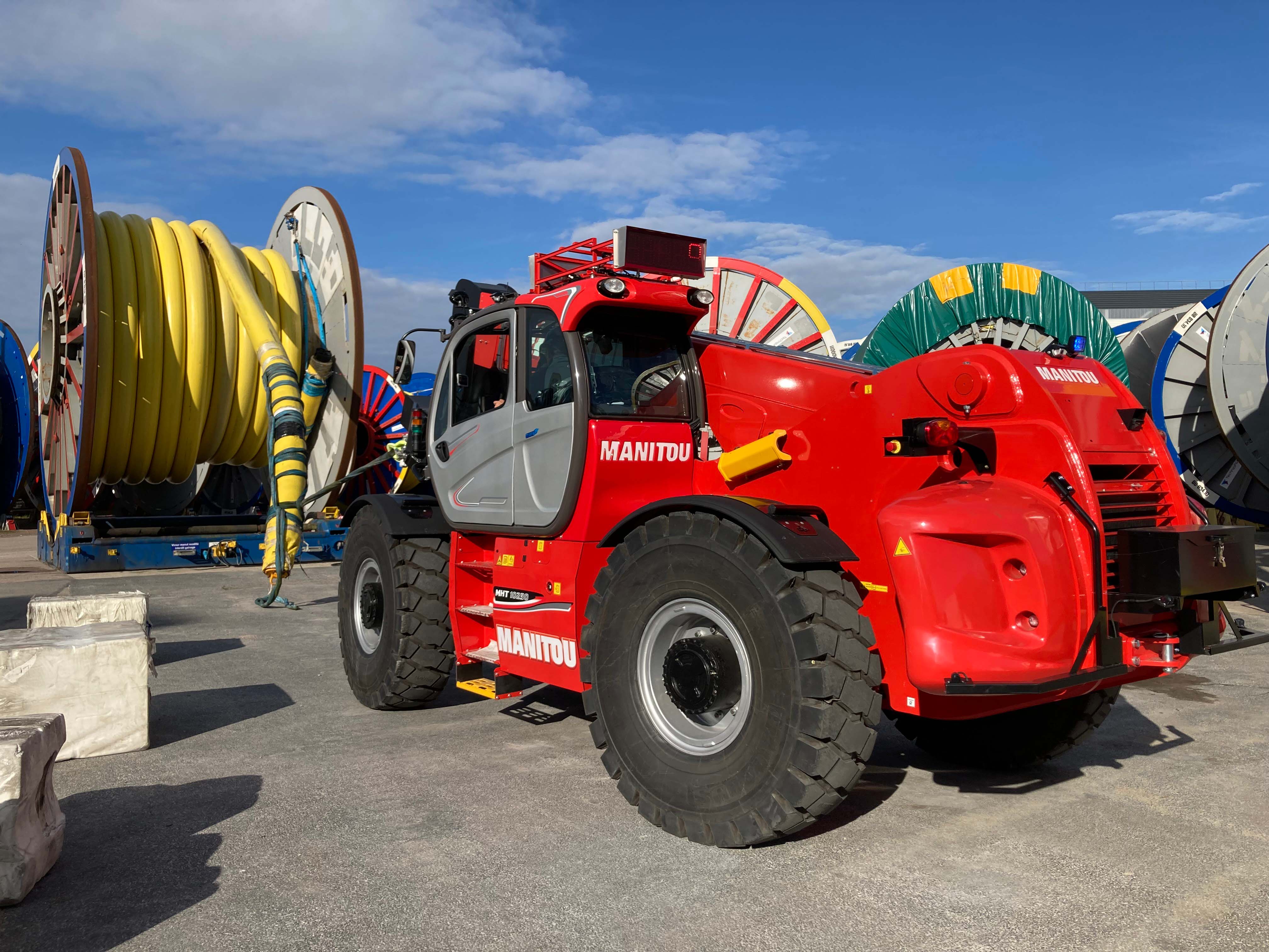 Manitou MHT 10230 Image source: Manitou Group | LECTURA Press