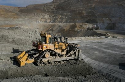 Both MH3250 and MH3260, as seen here, deliver maximum reaches of 16 and ...