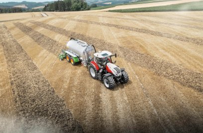 STEYR 6300 TERRUS CVT - Precision farming | LECTURA Press