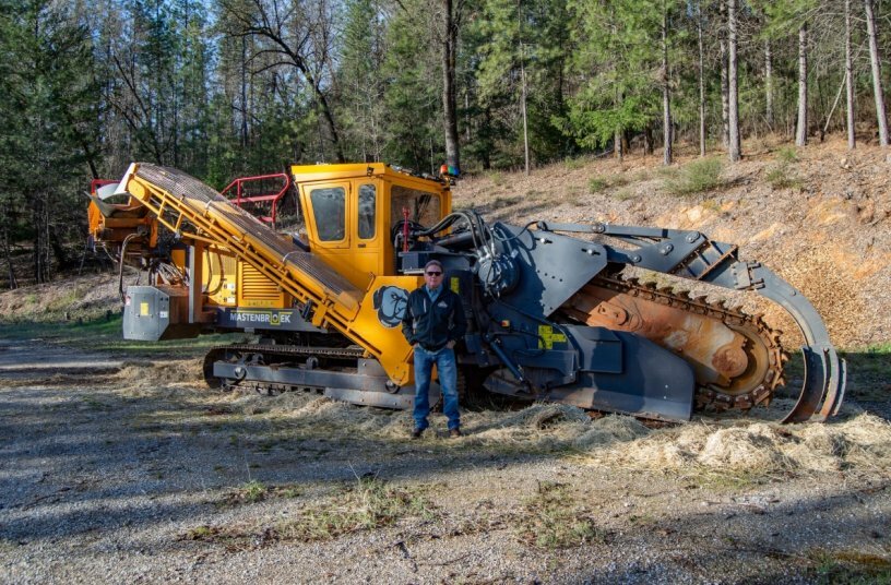 Mastenbroek's Bulldog premieres at Bauma | LECTURA Press