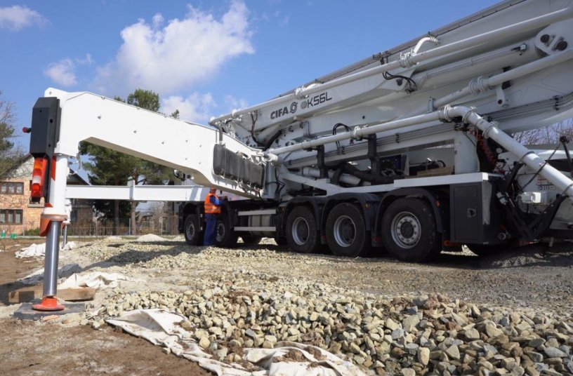 The new K56L truck pump, the prime choice for large-scale jobsites ...