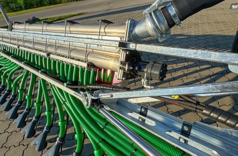 Fliegl presents the new SKATEMASTER trailing shoe spreader –slurry ...