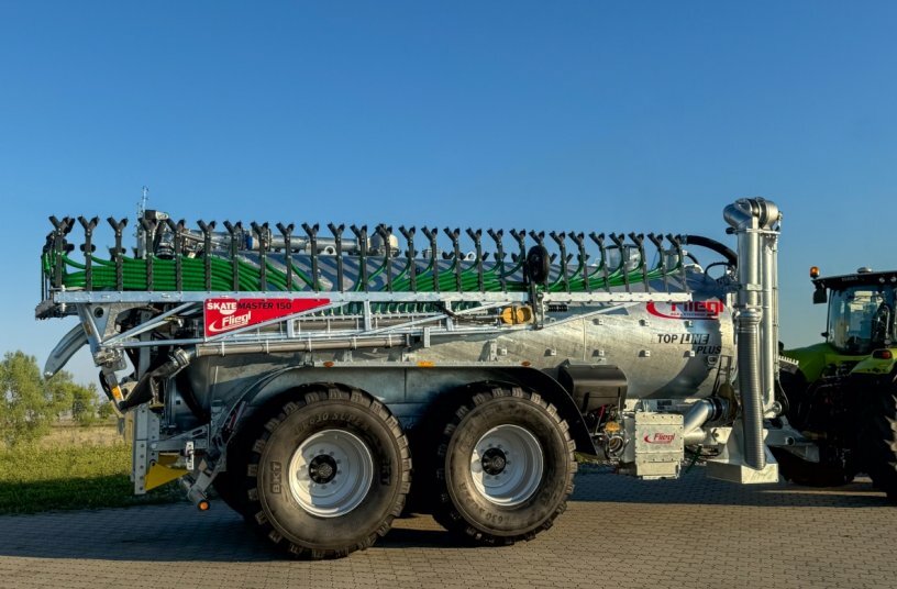 Fliegl presents the new SKATEMASTER trailing shoe spreader –slurry ...