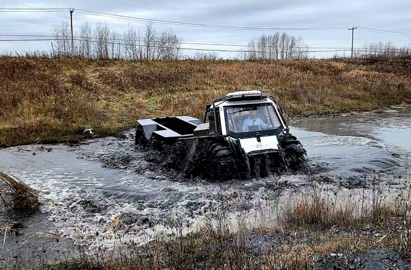 FAT TRUCK® is publishing the limits with its new 8X8 vehicle | LECTURA ...