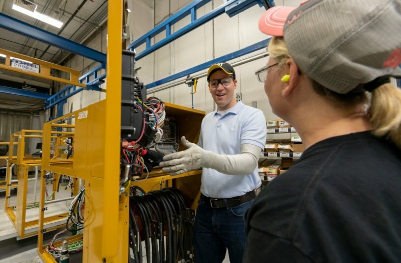 Caterpillar Safety Services’ new “MindShift for Leaders” program offers ...