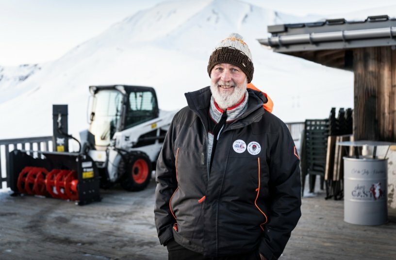 Caterpillar 988 XE Wheel Loader Specs & Dimensions (2023 - 2025 ...