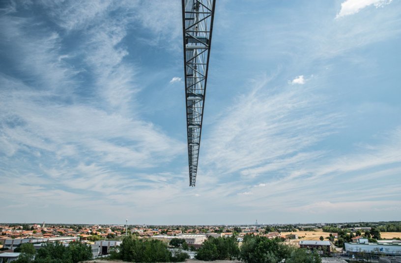 Raimondi Cranes unveils new brand and company vision | LECTURA Press