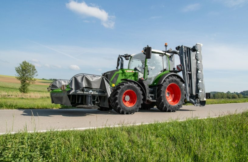 More than just a tractor. The Fendt 300 Vario | LECTURA Press
