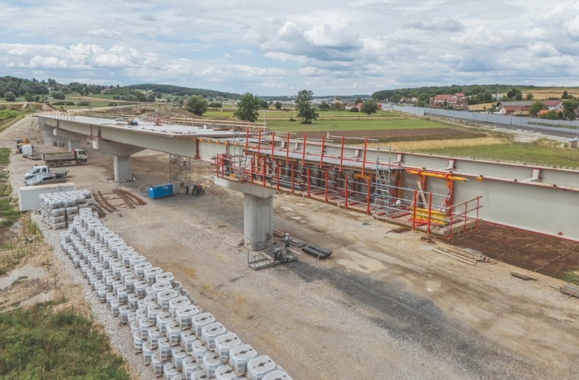 Rapid progress in a 5-day cycle with award-winning PERI solution: The ...