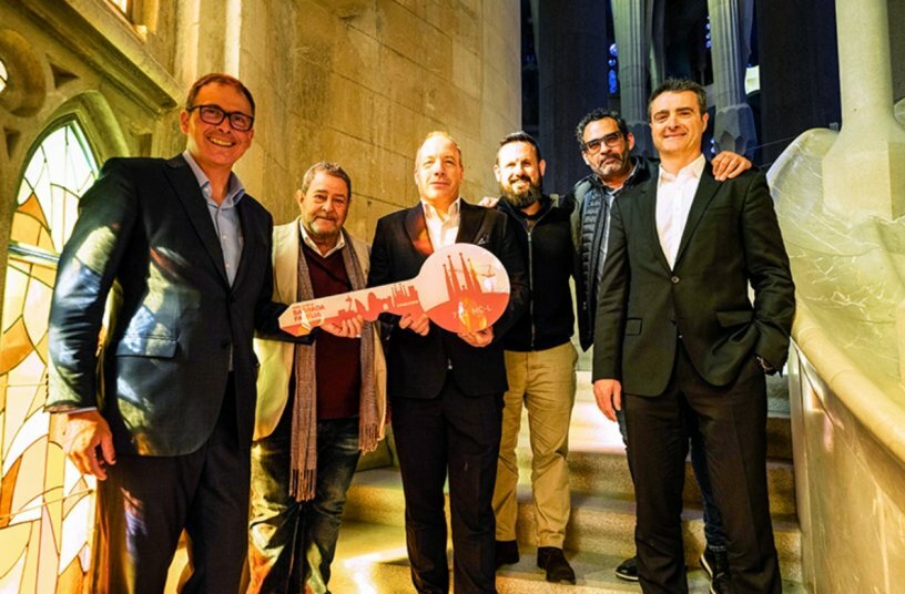 Liebherr luffing jib cranes are working on the final phase of the ...