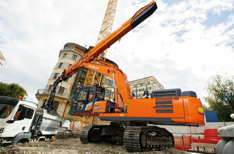 Hitachi presents ZX350LC-7 excavator with clamshell telescopic arm at ...