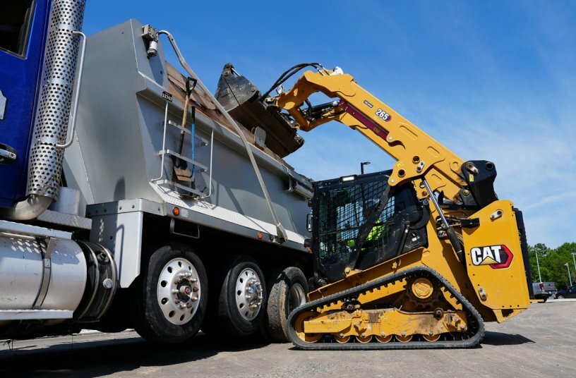 New Cat® 255 and 265 Compact Track Loaders deliver industry leading ...