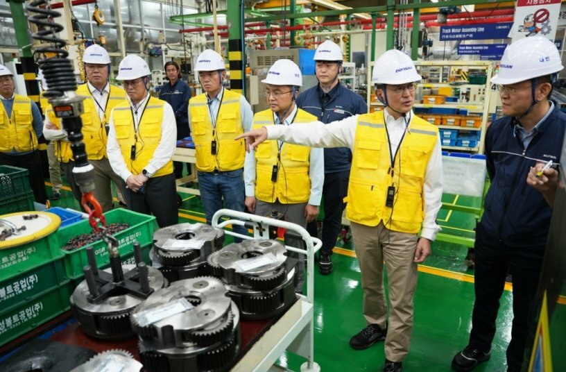 Doosan Bobcat To Create Synergy Through Vertical Integration With Doosan Mottrol Lectura Press