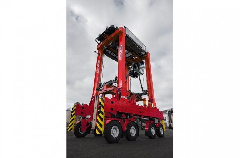 Kalmar receives a repeat order of hybrid straddle carriers from DP ...