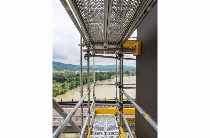 Doka formwork & scaffolding to renovate Voest Bridge | LECTURA Press