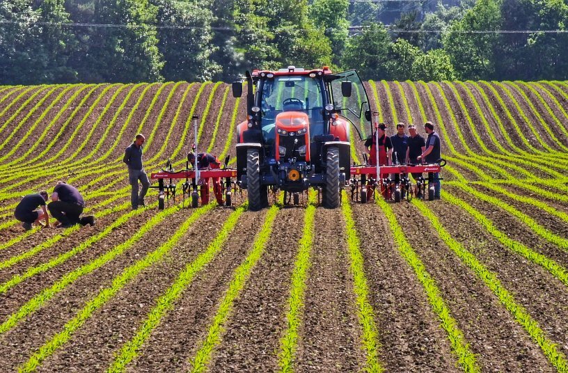 Kverneland new product group of Mechanical Weeding fully integrated ...