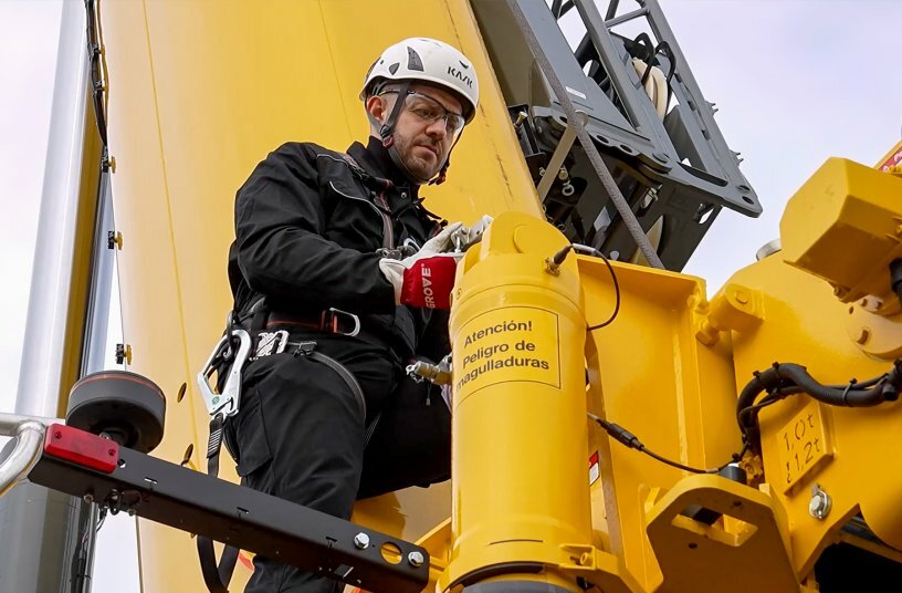 New aftermarket rope cleaner for Grove cranes simplifies and speeds up ...