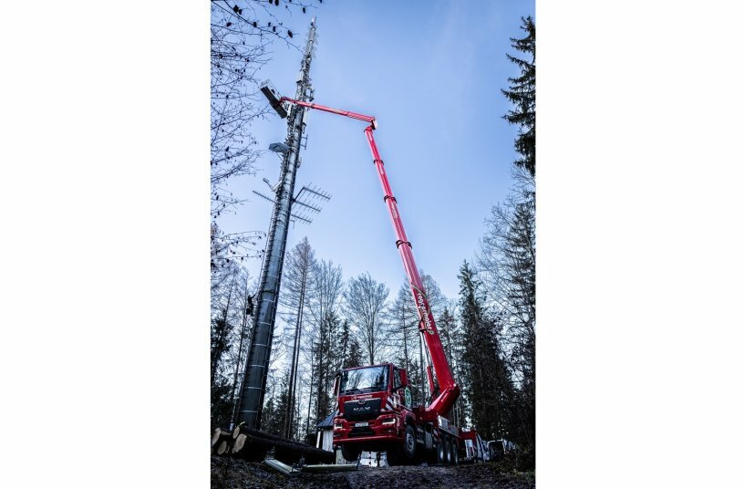 RUTHMANN STEIGER® T 570 HF Hybrid Enables Zero-Emission Alpine Work ...