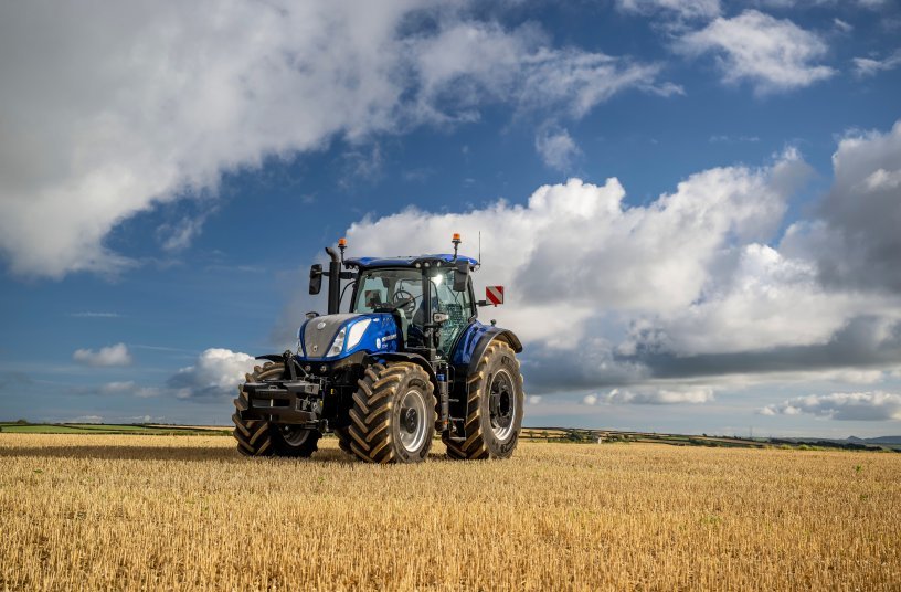 New flagship model in New Holland T7 Long Wheelbase range delivers ...