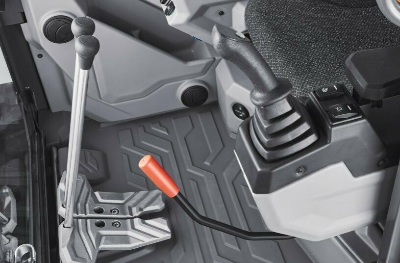 Compact but powerful new Volvo EC37 and ECR40 excavators | LECTURA Press